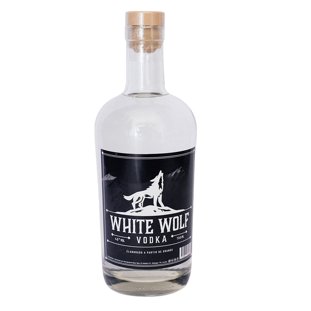 Vodka White Wolf 40° 700cc – Tost